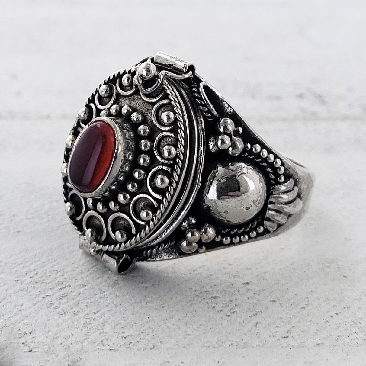 Genuine Carnelian Poison Locket Ring - Sterling Silver – Silver Insanity